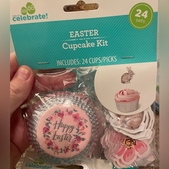 Way To Celebrate | Kitchen | Easter Way To Celebrate 24 Set Cupcake ...